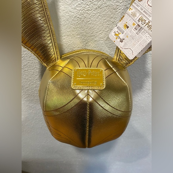 Loungefly | Bags | Loungefly Harry Potter Golden Snitch Crossbody Bag ...